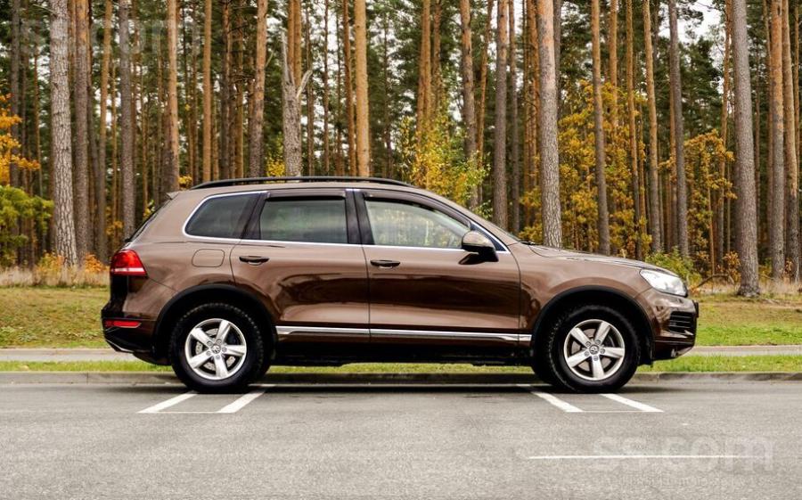 Brūns Volkswagen Touareg 2013 Rīga, ar dzinēja tilpumu 3.00 L un nobraukumu 346 tūkst. km par 7500 €, foto 8 vietnē AUTOMOTO.COM.LV