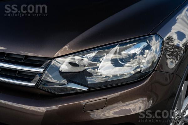 Brown Volkswagen Touareg 2014 in Riga, with an engine capacity of 3.00 L and mileage of 265 thousand km for 13990 €, photo 3 on AUTOMOTO.COM.LV