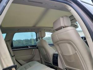Brown Volkswagen Touareg 2014 in Vilnius, with an engine capacity of 2.97 L and mileage of 290 thousand km for 12900 €, photo 21 on AUTOMOTO.COM.LV