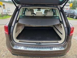 Brown Volkswagen Touareg 2014 in Vilnius, with an engine capacity of 2.97 L and mileage of 290 thousand km for 12900 €, photo 25 on AUTOMOTO.COM.LV