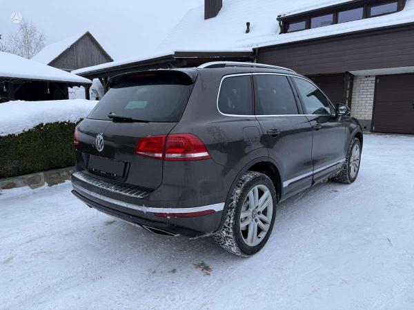 Brūns Volkswagen Touareg 2015 Kauņa, ar dzinēja tilpumu 2.97 L un nobraukumu 169 tūkst. km par 17700 €, foto 4 vietnē AUTOMOTO.COM.LV