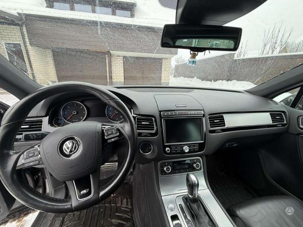 Brūns Volkswagen Touareg 2015 Kauņa, ar dzinēja tilpumu 2.97 L un nobraukumu 169 tūkst. km par 17700 €, foto 8 vietnē AUTOMOTO.COM.LV