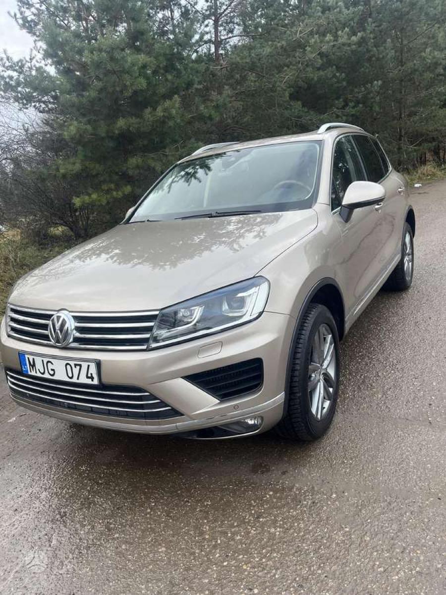Brūns Volkswagen Touareg 2016 Viļņa, ar dzinēja tilpumu 3.00 L un nobraukumu 206 tūkst. km par 16700 €, foto 10 vietnē AUTOMOTO.COM.LV