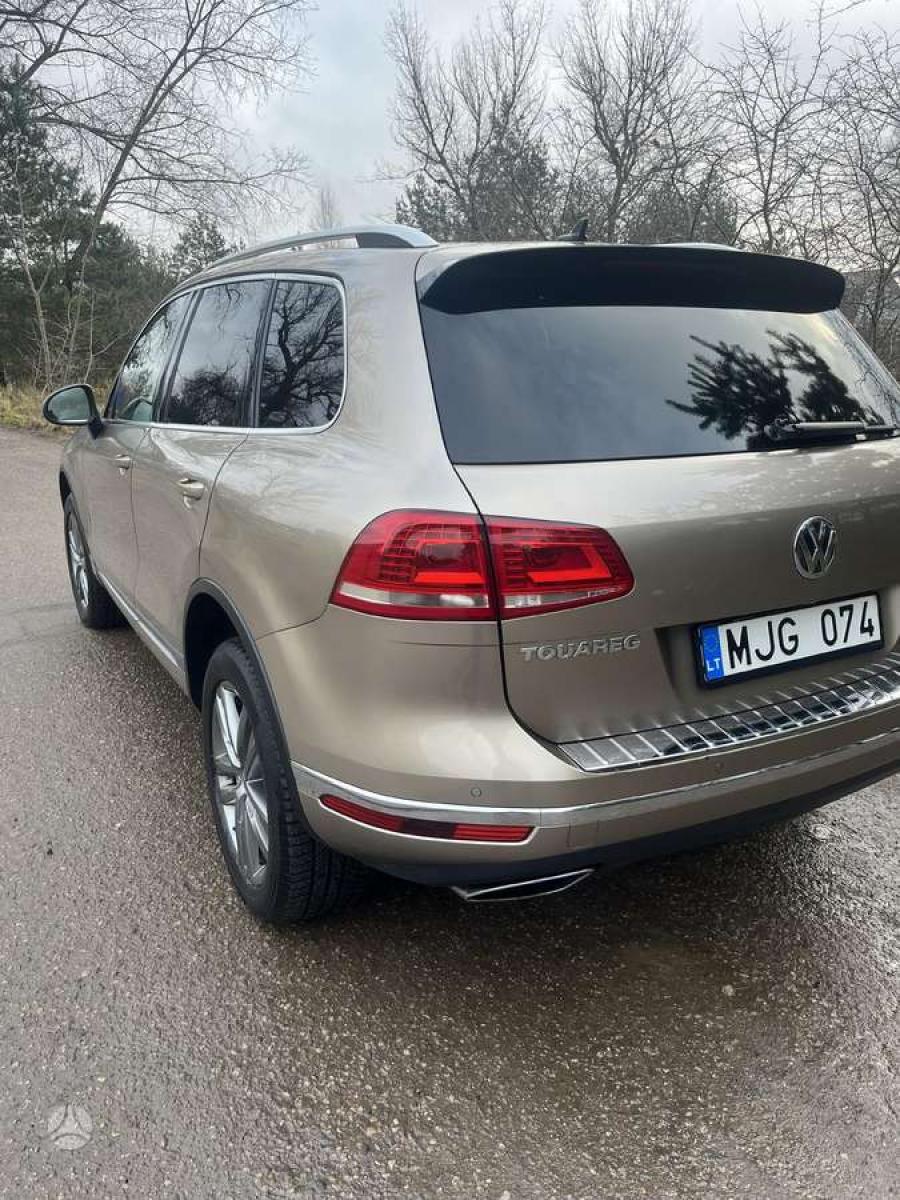 Brūns Volkswagen Touareg 2016 Viļņa, ar dzinēja tilpumu 3.00 L un nobraukumu 206 tūkst. km par 16700 €, foto 11 vietnē AUTOMOTO.COM.LV