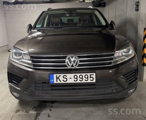Brūns Volkswagen Touareg 2016 Rīga, ar dzinēja tilpumu 3.00 L un nobraukumu 266 tūkst. km par 14500 €, foto 1 vietnē AUTOMOTO.COM.LV