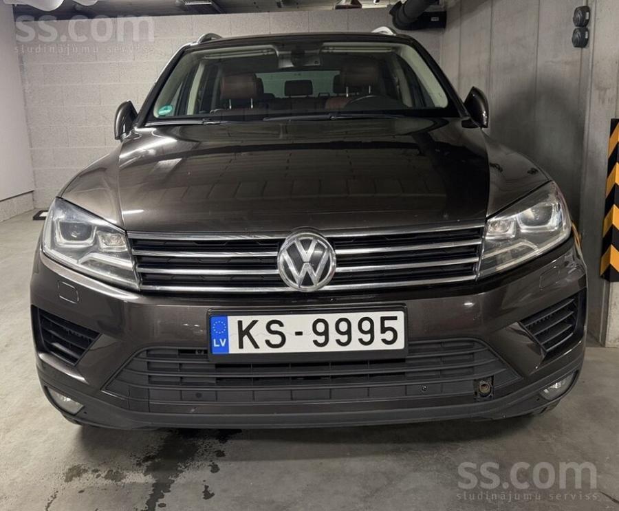 Brūns Volkswagen Touareg 2016 Rīga, ar dzinēja tilpumu 3.00 L un nobraukumu 266 tūkst. km par 14500 €, foto 1 vietnē AUTOMOTO.COM.LV