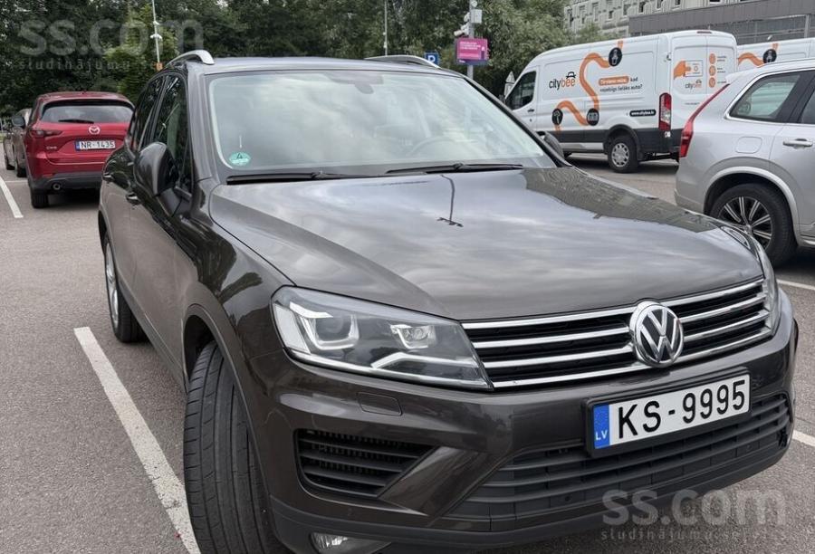 Brūns Volkswagen Touareg 2016 Rīga, ar dzinēja tilpumu 3.00 L un nobraukumu 266 tūkst. km par 14500 €, foto 5 vietnē AUTOMOTO.COM.LV