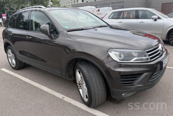 Brūns Volkswagen Touareg 2016 Rīga, ar dzinēja tilpumu 3.00 L un nobraukumu 266 tūkst. km par 14500 €, foto 5 vietnē AUTOMOTO.COM.LV