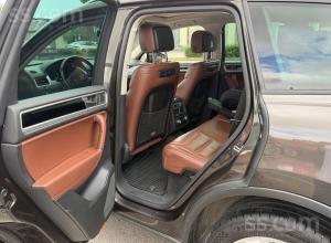 Brūns Volkswagen Touareg 2016 Rīga, ar dzinēja tilpumu 3.00 L un nobraukumu 266 tūkst. km par 14500 €, foto 16 vietnē AUTOMOTO.COM.LV
