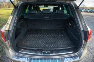 Brown Volkswagen Touareg 2017 in Riga, with an engine capacity of 3.00 L and mileage of 335 thousand km for 17500 €, photo 23 on AUTOMOTO.COM.LV