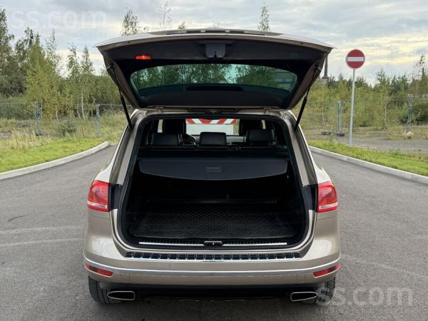 Brūns Volkswagen Touareg 2017 Liepāja, ar dzinēja tilpumu 3.00 L un nobraukumu 345 tūkst. km par 12900 €, foto 10 vietnē AUTOMOTO.COM.LV