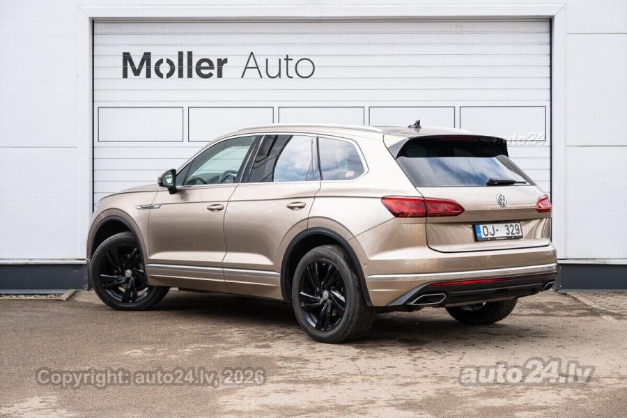 Brūns Volkswagen Touareg 2018 Rīga, ar dzinēja tilpumu 3.00 L un nobraukumu 194 tūkst. km par 31500 €, foto 4 vietnē AUTOMOTO.COM.LV