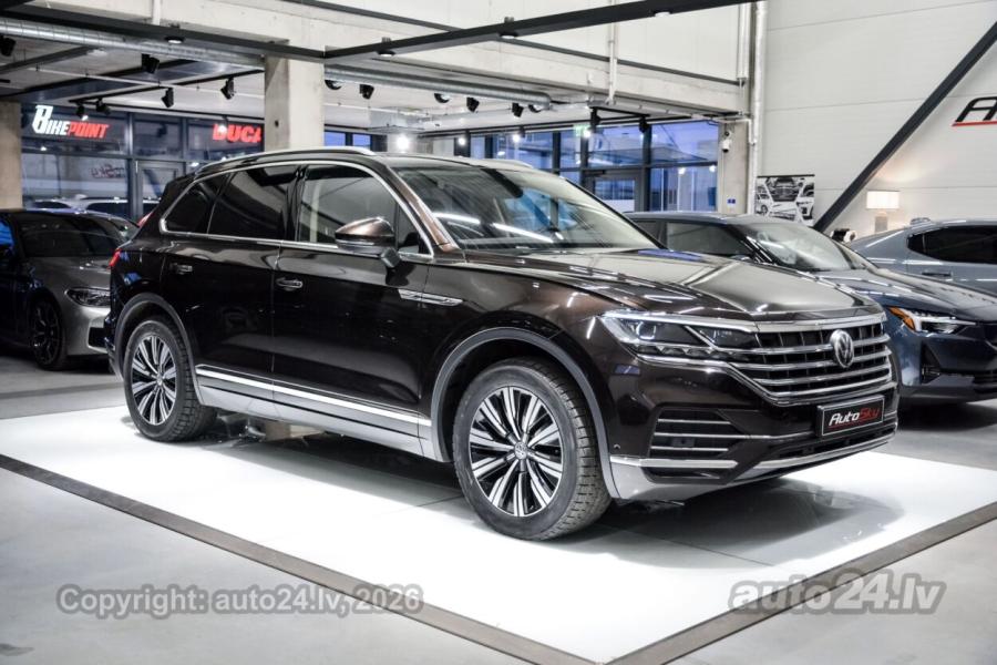 Brown Volkswagen Touareg 2020 in Tallinn, with an engine capacity of 3.00 L and mileage of 116 thousand km for 44500 €, photo 1 on AUTOMOTO.COM.LV