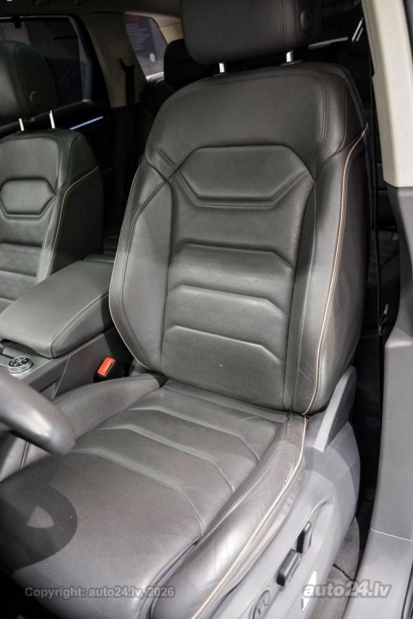 Brūns Volkswagen Touareg 2020 Tallina, ar dzinēja tilpumu 3.00 L un nobraukumu 116 tūkst. km par 44500 €, foto 11 vietnē AUTOMOTO.COM.LV