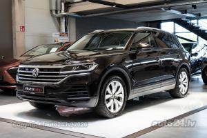 Brown Volkswagen Touareg 2020 in Tallinn, with an engine capacity of 3.00 L and mileage of 112 thousand km for 36900 €, photo 3 on AUTOMOTO.COM.LV
