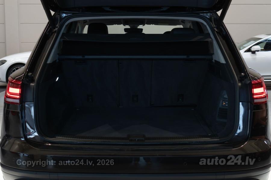 Brown Volkswagen Touareg 2020 in Tallinn, with an engine capacity of 3.00 L and mileage of 112 thousand km for 36900 €, photo 22 on AUTOMOTO.COM.LV