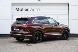 Brūns Volkswagen Touareg 2022 Rīga, ar dzinēja tilpumu 3.00 L un nobraukumu 75 tūkst. km par 43750 €, foto 4 vietnē AUTOMOTO.COM.LV