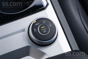 Brūns Volkswagen Touareg 2022 Rīga, ar dzinēja tilpumu 3.00 L un nobraukumu 75 tūkst. km par 43750 €, foto 20 vietnē AUTOMOTO.COM.LV