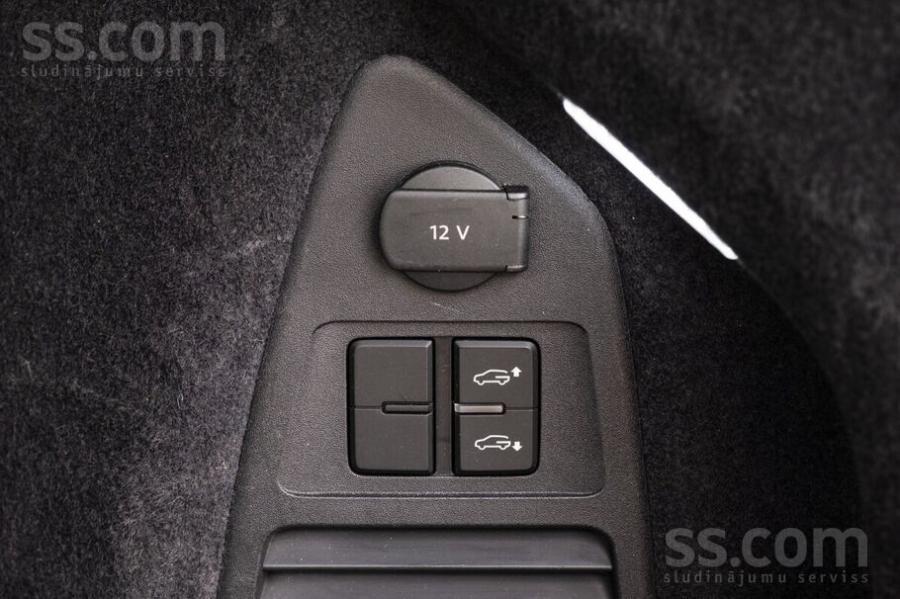 Brūns Volkswagen Touareg 2022 Rīga, ar dzinēja tilpumu 3.00 L un nobraukumu 75 tūkst. km par 43750 €, foto 24 vietnē AUTOMOTO.COM.LV