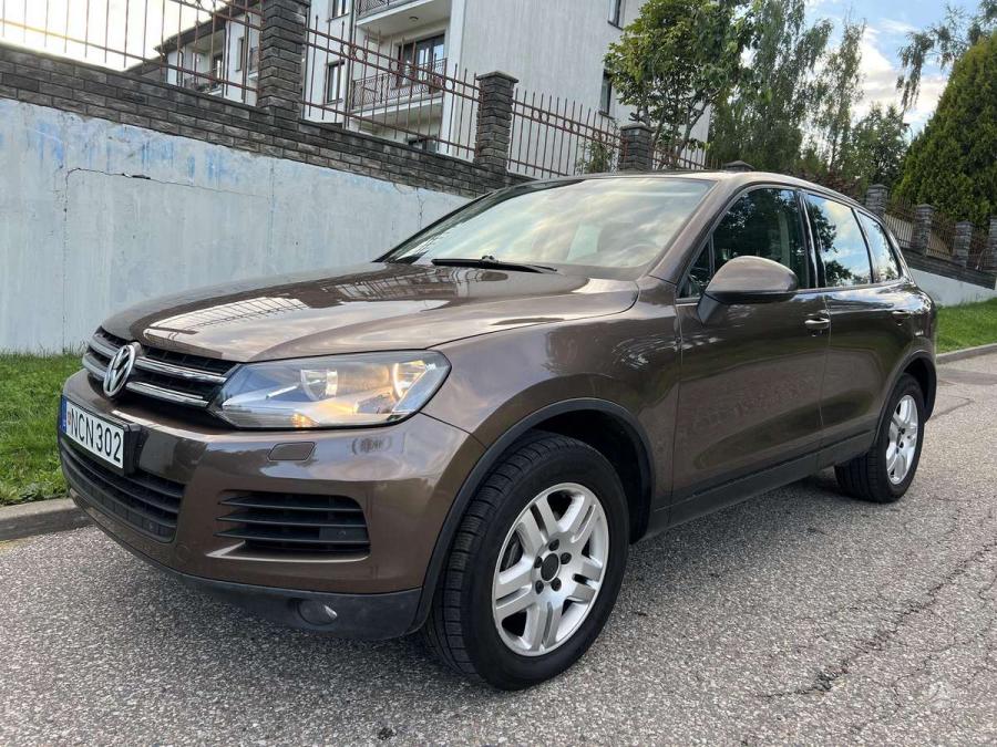 Brūns Volkswagen Touareg 2014 Viļņa, ar dzinēja tilpumu 3.00 L un nobraukumu 343 tūkst. km par 7700 €, foto 1 vietnē AUTOMOTO.COM.LV