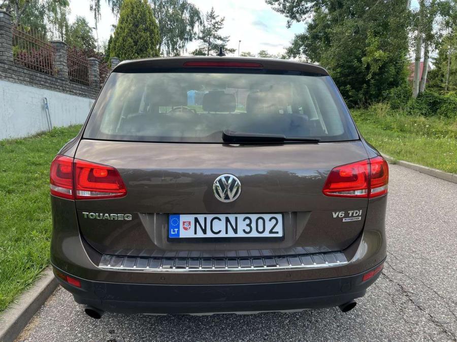 Brūns Volkswagen Touareg 2014 Viļņa, ar dzinēja tilpumu 3.00 L un nobraukumu 343 tūkst. km par 7700 €, foto 5 vietnē AUTOMOTO.COM.LV