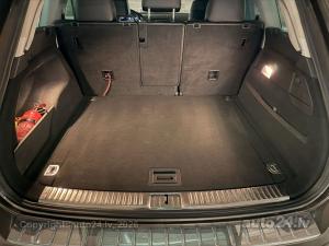 Brown Volkswagen Touareg 2012 in Valmiera, with an engine capacity of 3.00 L and mileage of 368 thousand km for 8990 €, photo 13 on AUTOMOTO.COM.LV