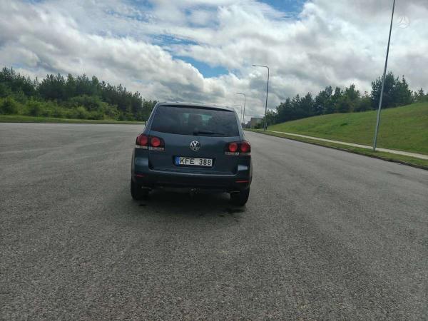 Volkswagen Touareg 2003 in Alytus, with an engine capacity of 3.19 L and mileage of 258 thousand km for 2700 €, photo 6 on AUTOMOTO.COM.LV