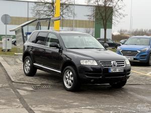Volkswagen Touareg 2004 in Siauliai, with an engine capacity of 2.50 L and mileage of 360 thousand km for 1950 €, photo  on AUTOMOTO.COM.LV