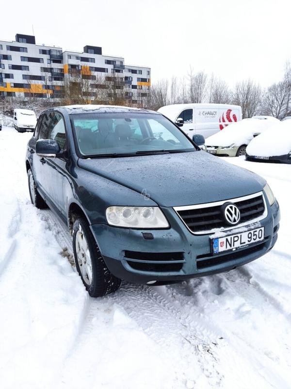 Volkswagen Touareg 2004 in Vilnius, with an engine capacity of 3.20 L and mileage of 330 thousand km for 1850 €, photo 4 on AUTOMOTO.COM.LV