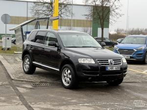 Volkswagen Touareg 2004 in Siauliai, with an engine capacity of 2.50 L and mileage of 360 thousand km for 1950 €, photo  on AUTOMOTO.COM.LV
