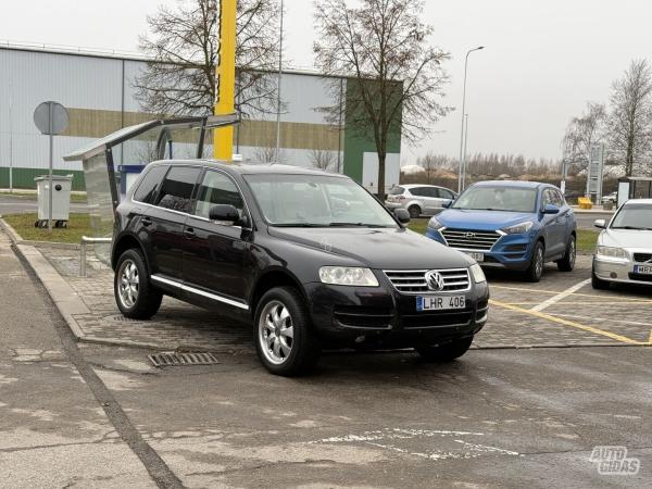 Volkswagen Touareg 2004 Šauļi, ar dzinēja tilpumu 2.50 L un nobraukumu 360 tūkst. km par 1950 €, foto 1 vietnē AUTOMOTO.COM.LV
