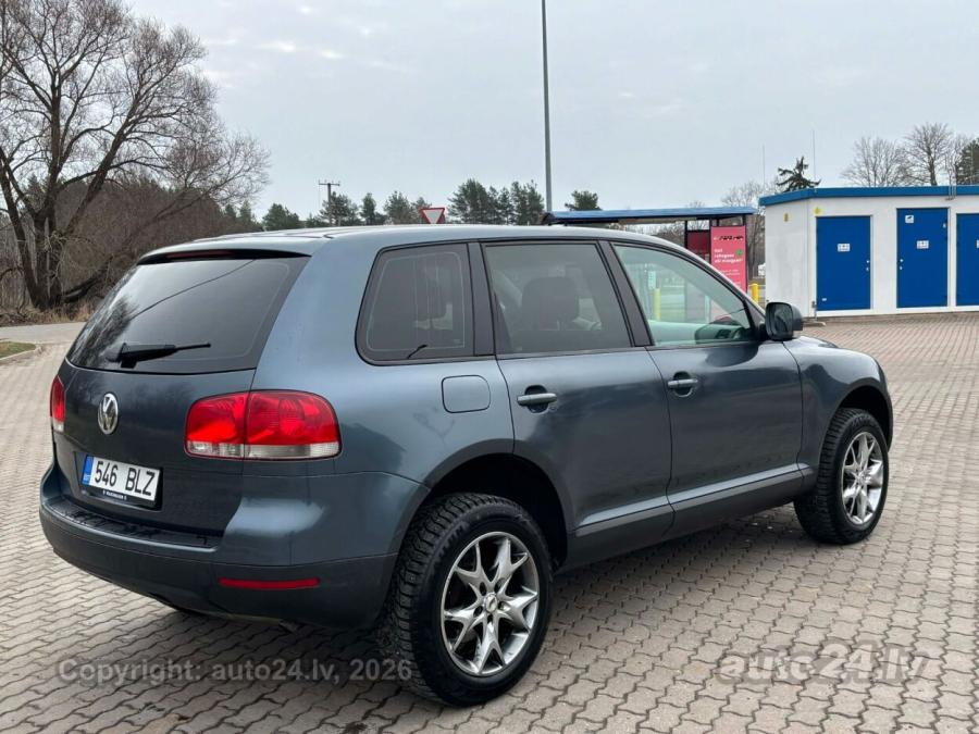 Volkswagen Touareg 2004 Narva, ar dzinēja tilpumu 2.50 L un nobraukumu 360 tūkst. km par 1990 €, foto 3 vietnē AUTOMOTO.COM.LV