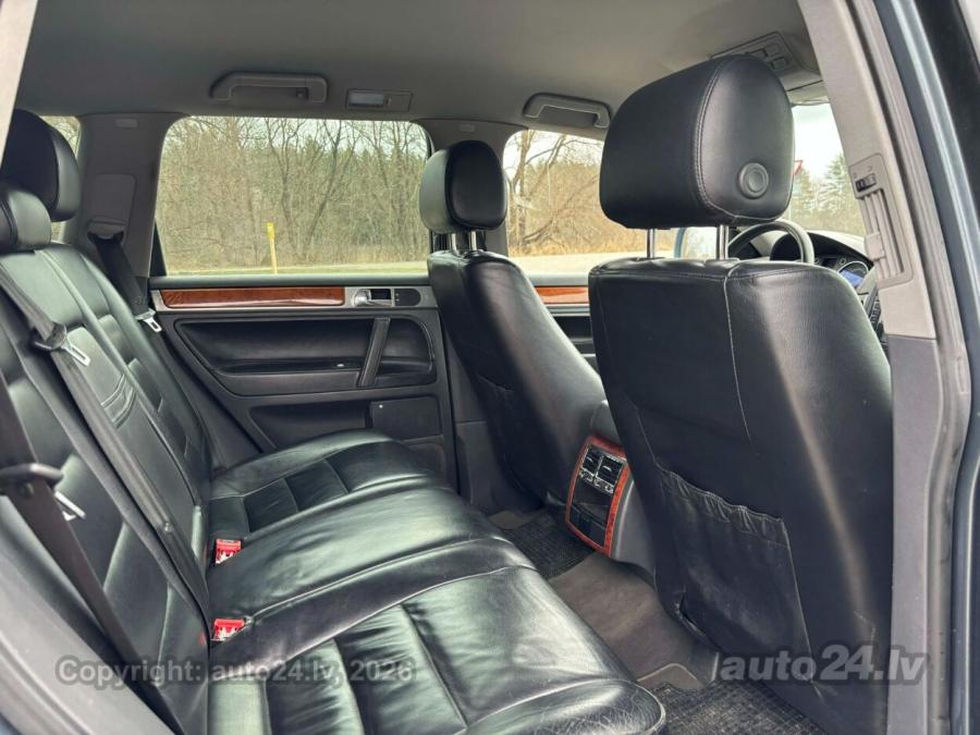 Volkswagen Touareg 2004 Narva, ar dzinēja tilpumu 2.50 L un nobraukumu 360 tūkst. km par 1990 €, foto 6 vietnē AUTOMOTO.COM.LV