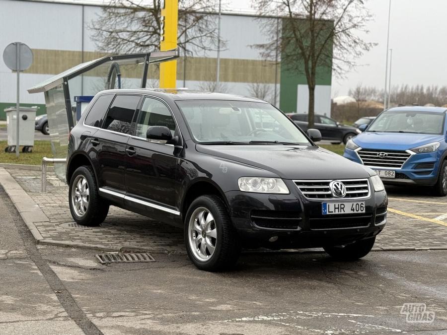 Volkswagen Touareg 2004 in Siauliai, with an engine capacity of 2.50 L and mileage of 360 thousand km for 1850 €, photo 1 on AUTOMOTO.COM.LV