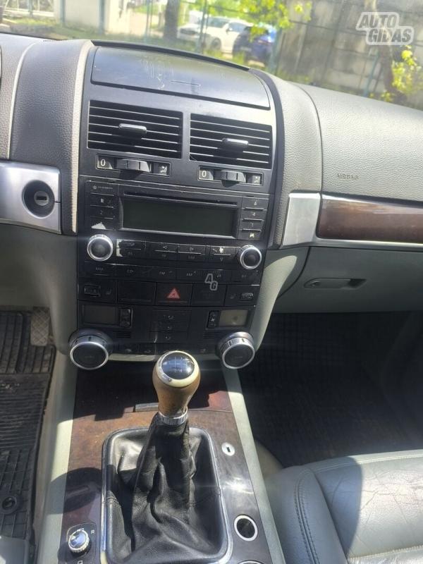 Volkswagen Touareg 2004 in Kaunas, with an engine capacity of 2.50 L and mileage of 310 thousand km for 1390 €, photo 10 on AUTOMOTO.COM.LV