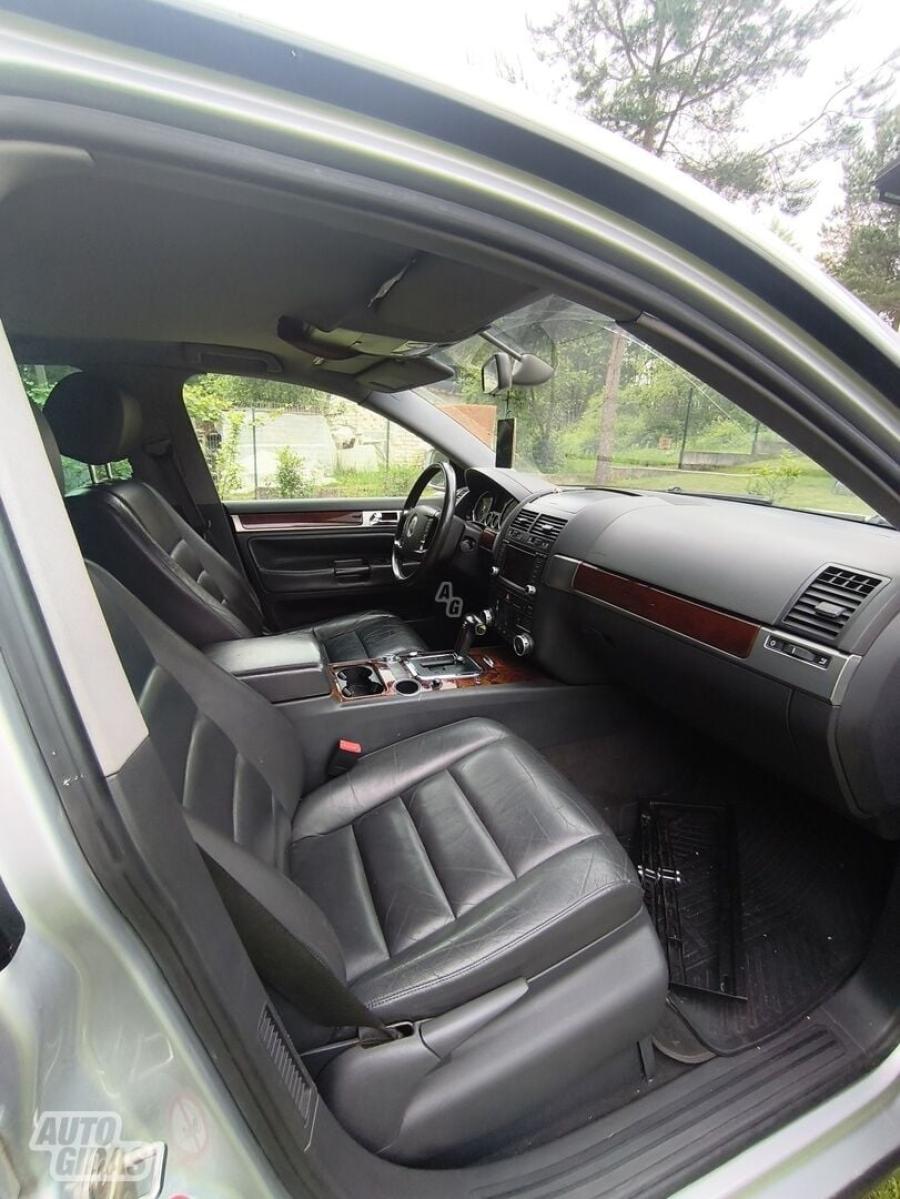 Volkswagen Touareg 2004 Viļņa, ar dzinēja tilpumu 2.50 L un nobraukumu 280 tūkst. km par 1650 €, foto 7 vietnē AUTOMOTO.COM.LV