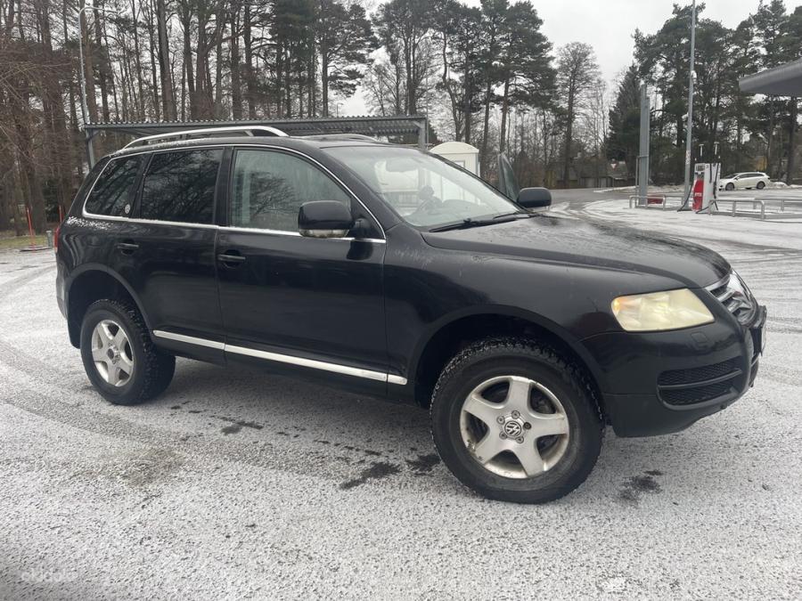 Volkswagen Touareg 2004 in Tallinn, with an engine capacity of 2.50 L and mileage of 387 thousand km for 1700 €, photo 19 on AUTOMOTO.COM.LV