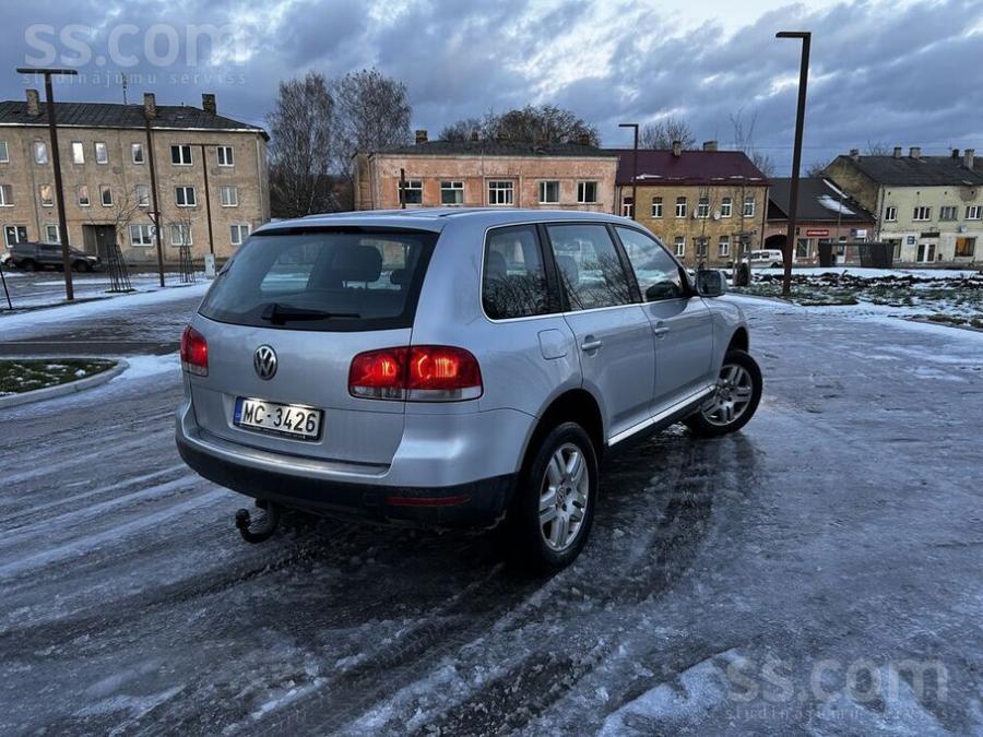 Volkswagen Touareg 2005 in Rezekne, with an engine capacity of 3.00 L and mileage of 345 thousand km for 3400 €, photo 3 on AUTOMOTO.COM.LV