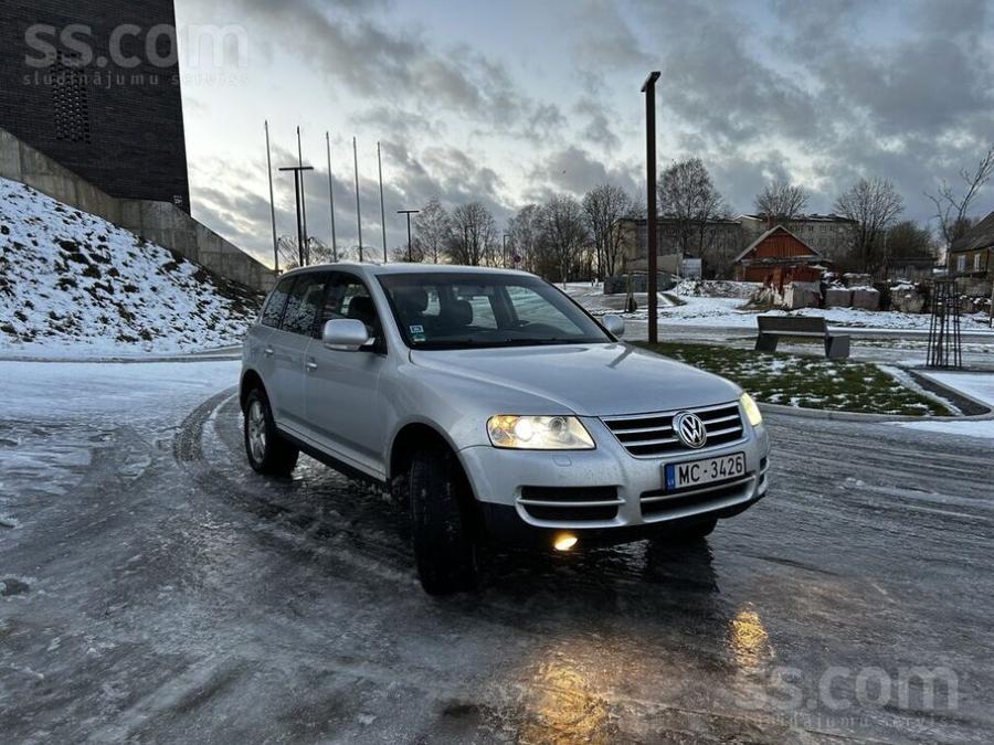 Volkswagen Touareg 2005 in Rezekne, with an engine capacity of 3.00 L and mileage of 345 thousand km for 3400 €, photo 4 on AUTOMOTO.COM.LV