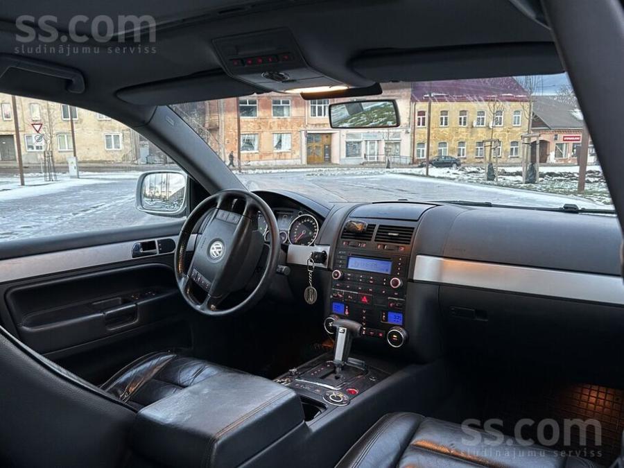 Volkswagen Touareg 2005 in Rezekne, with an engine capacity of 3.00 L and mileage of 345 thousand km for 3400 €, photo 5 on AUTOMOTO.COM.LV