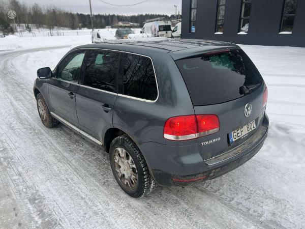 Volkswagen Touareg 2005 in Vilnius, with an engine capacity of 2.97 L and mileage of 250 thousand km for 2600 €, photo 4 on AUTOMOTO.COM.LV