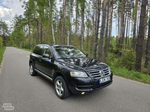 Volkswagen Touareg 2005 Varėna, ar dzinēja tilpumu 2.50 L un nobraukumu 398 tūkst. km par 2450 €, foto  vietnē AUTOMOTO.COM.LV