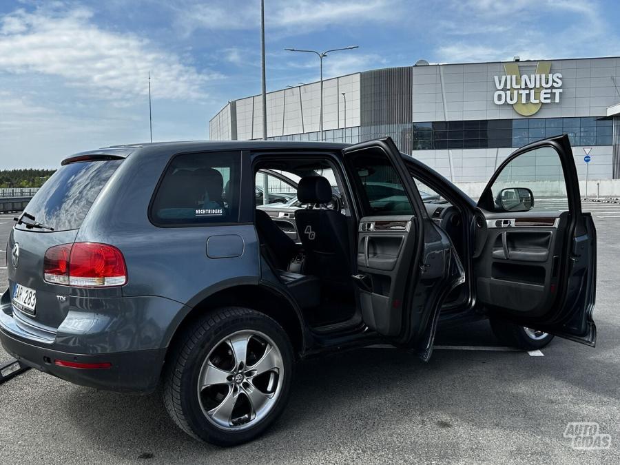 Volkswagen Touareg 2005 in Vilnius, with an engine capacity of 2.50 L and mileage of 301 thousand km for 3300 €, photo 8 on AUTOMOTO.COM.LV