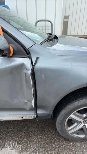 Volkswagen Touareg 2005 Varėna, ar dzinēja tilpumu 3.20 L un nobraukumu 294 tūkst. km par 1450 €, foto 6 vietnē AUTOMOTO.COM.LV