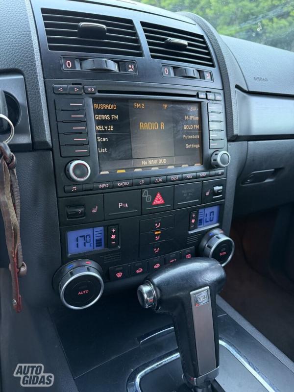 Volkswagen Touareg 2005 in Vilnius, with an engine capacity of 3.00 L and mileage of 299 thousand km for 2390 €, photo 7 on AUTOMOTO.COM.LV
