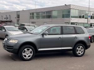 Volkswagen Touareg 2005 in Vilnius, with an engine capacity of 3.00 L and mileage of 279 thousand km for 3350 €, photo 4 on AUTOMOTO.COM.LV