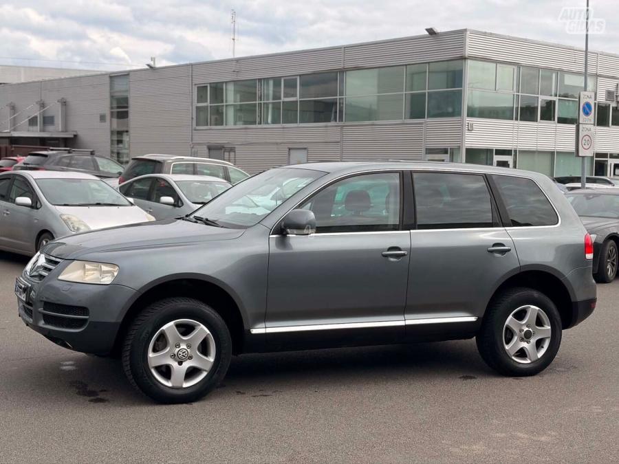 Volkswagen Touareg 2005 in Vilnius, with an engine capacity of 3.00 L and mileage of 279 thousand km for 3350 €, photo 4 on AUTOMOTO.COM.LV