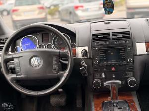 Volkswagen Touareg 2005 in Vilnius, with an engine capacity of 3.00 L and mileage of 279 thousand km for 3350 €, photo 15 on AUTOMOTO.COM.LV