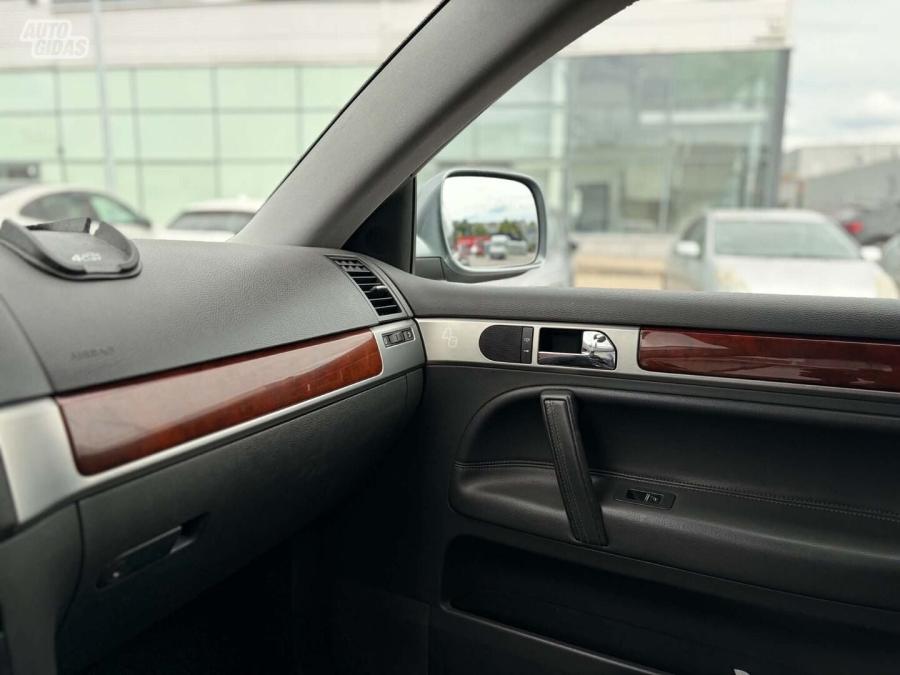 Volkswagen Touareg 2005 in Vilnius, with an engine capacity of 3.00 L and mileage of 279 thousand km for 3350 €, photo 20 on AUTOMOTO.COM.LV