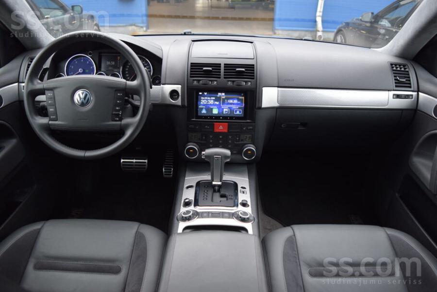 Volkswagen Touareg 2005 Rīga, ar dzinēja tilpumu 6.00 L un nobraukumu 131 tūkst. km par 19900 €, foto 5 vietnē AUTOMOTO.COM.LV